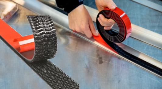 3M™ Dual Lock™ Reclosable Fastener SJ3870 | 3M UK