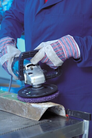 Scotch-Brite™ Clean and Strip XT Pro Disc | 3M Australia