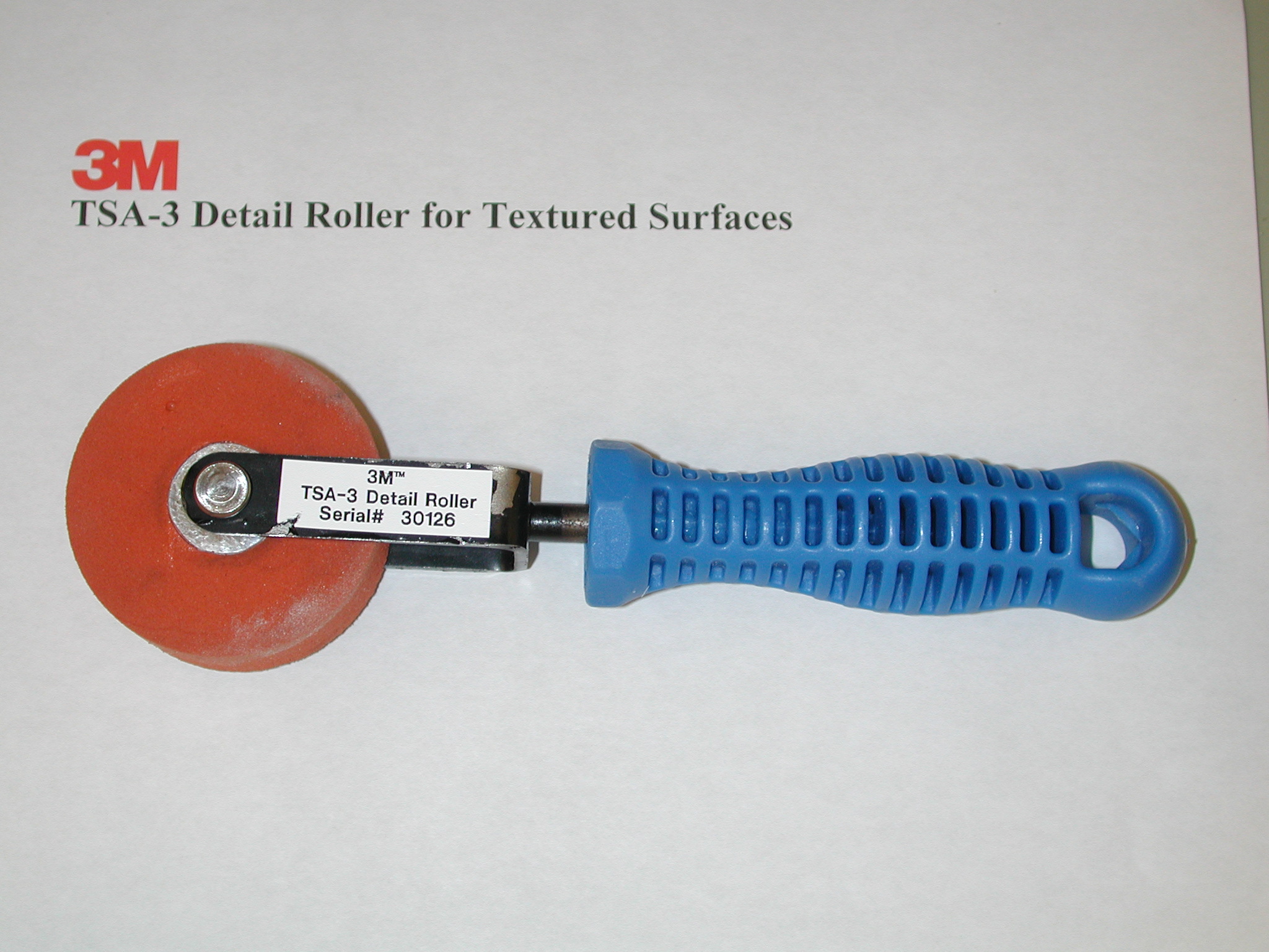 Pack-n-Tape | 3M™ Textured Surface Applicator TSA-1 for tight spaces