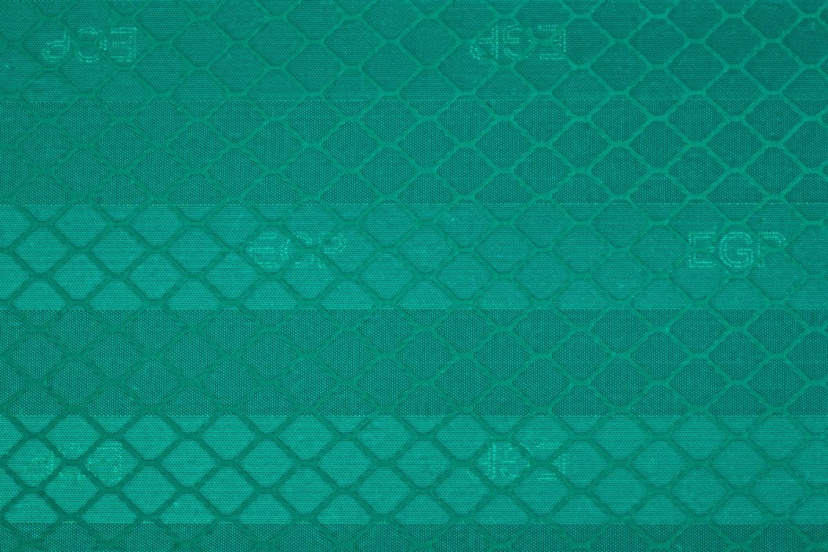 3M™ Engineer Grade Prismatic Reflective Sheeting 3437, Green, 1220 mm x ...